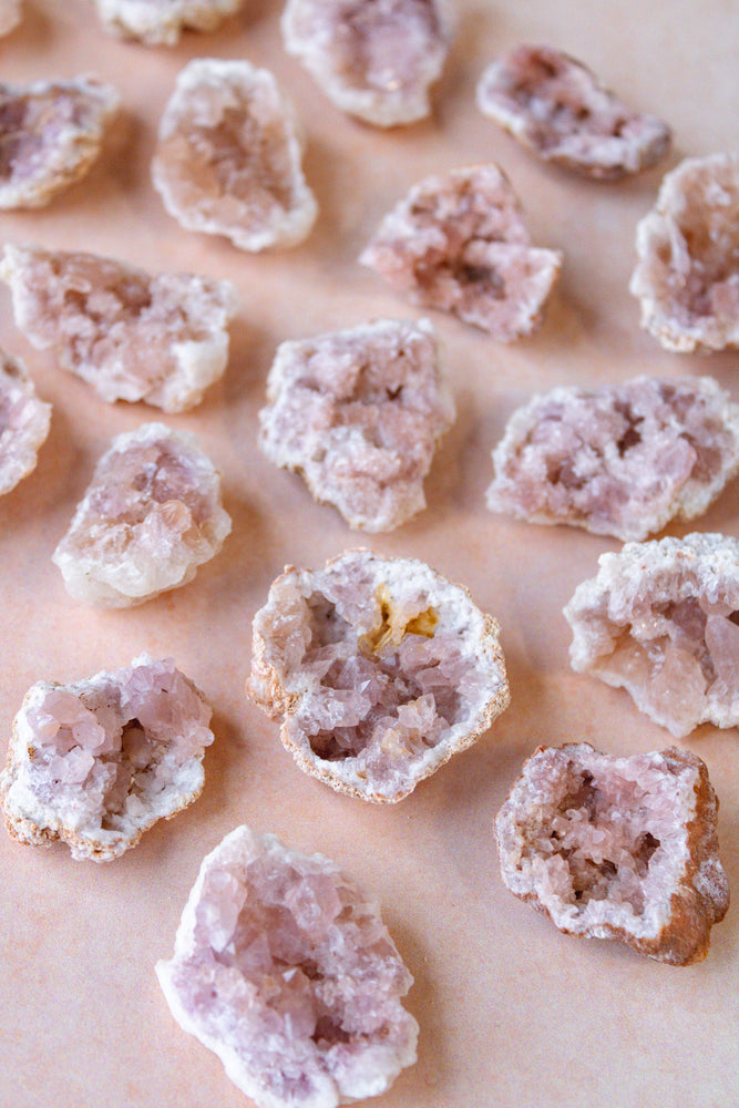 Clusters + Geodes – Selene Stone